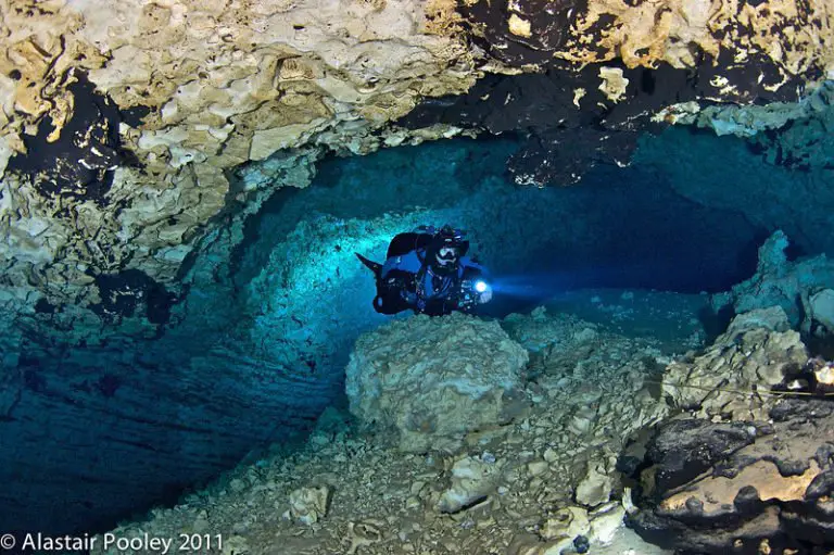 Learn How to Cave Dive This Fall: Fun Tips