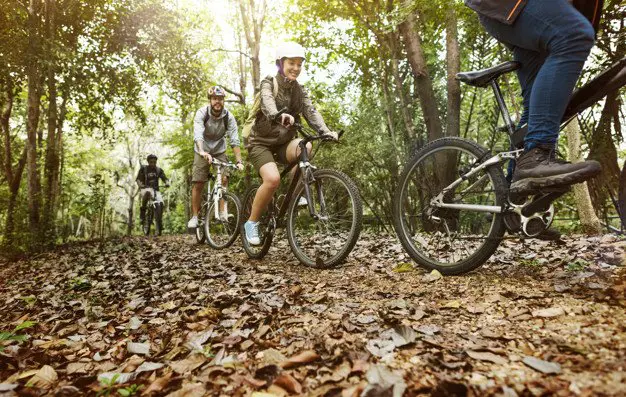 4 Reasons to Convince Your Friends to Start Cycling